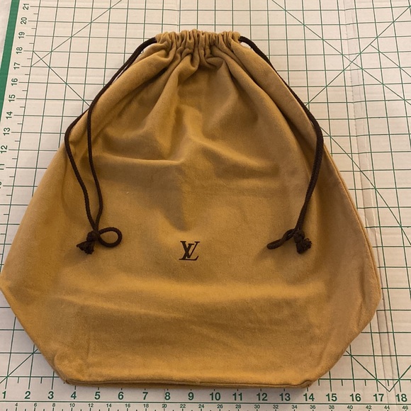 Louis Vuitton | Bags | Authentic Louis Vuitton Drawstring Dust Bag ...